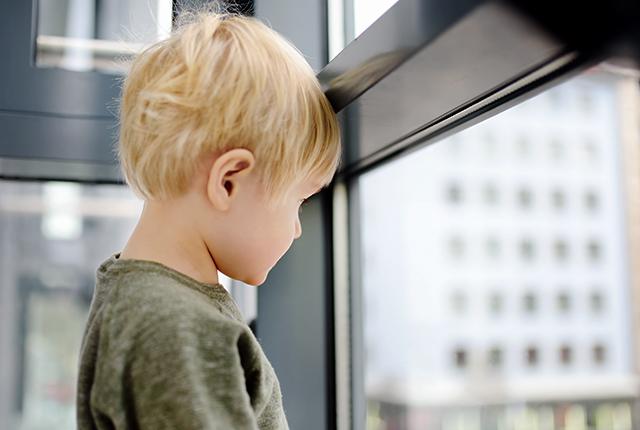 4 inches are key to preventing window falls - UW Medicine | Newsroom